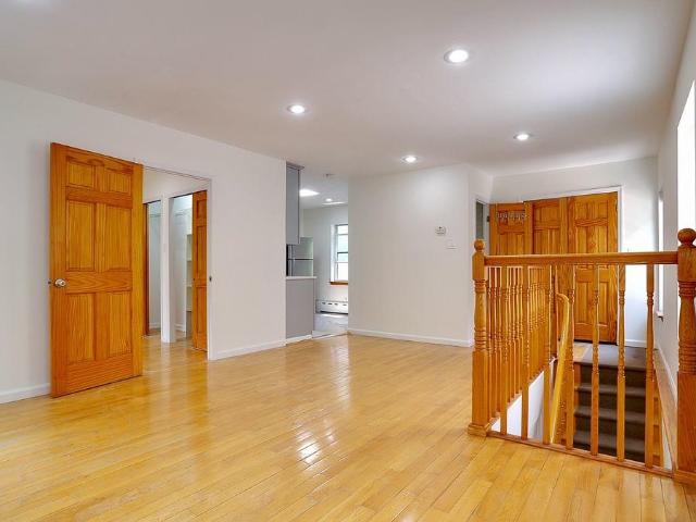 108 Hutton St # 2nd Fl