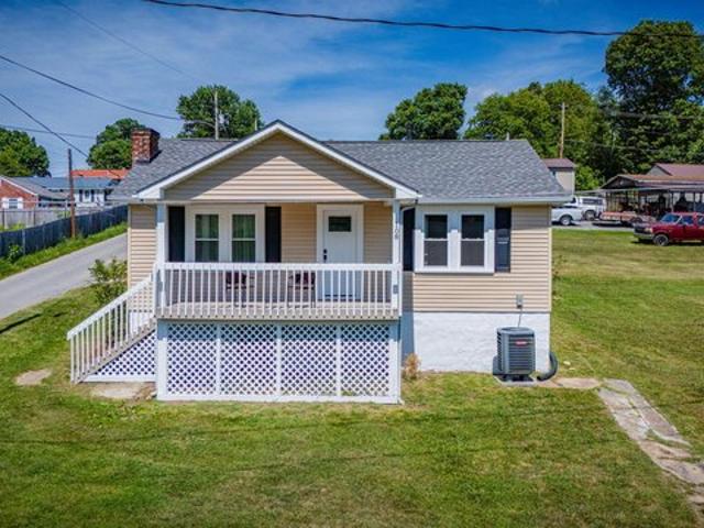 108 Independence Ave, Mount Carmel, TN 37645