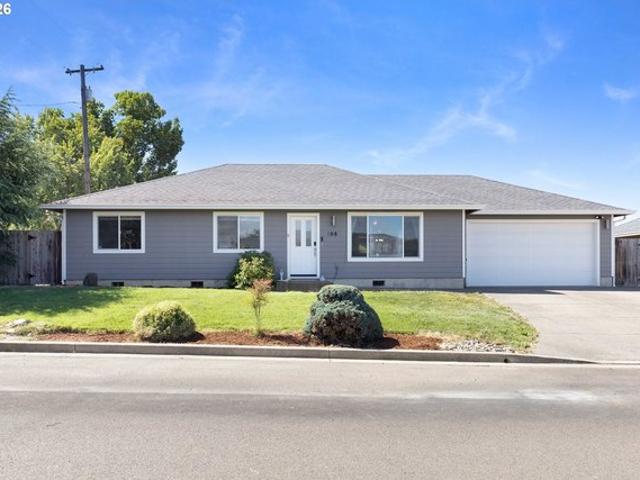 108 Jensen Ct, Roseburg, OR 97471