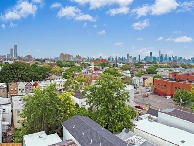 108 Oak St # 2