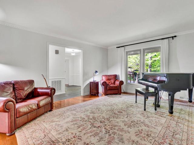 108 Oakfern Court