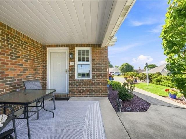 108 Overview Dr, Greensburg, PA 15601