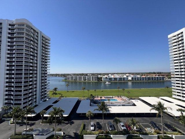 108 Lakeshore Dr Apt 1041, North Palm Beach, FL 33408