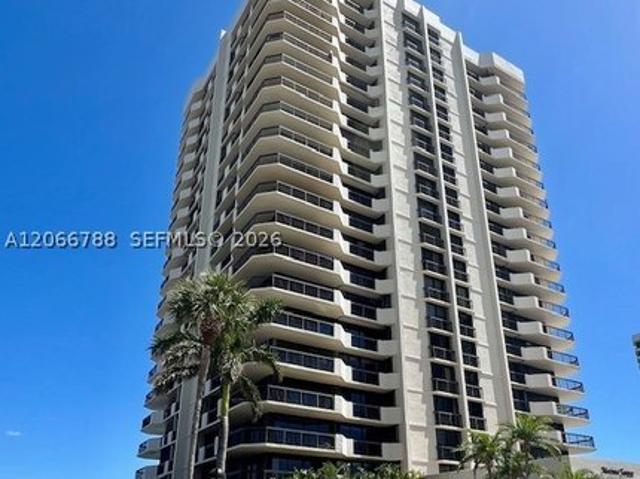 108 Lakeshore Dr Apt 338, North Palm Beach, FL 33408