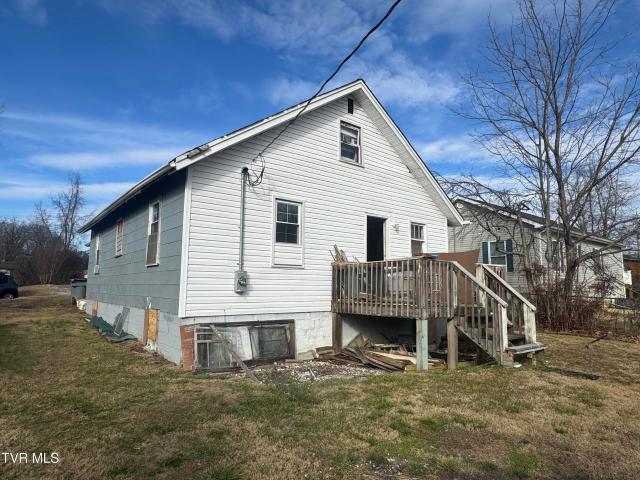108 Lakeview Street