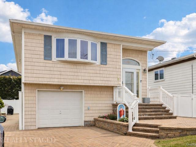 108 Lee Avenue