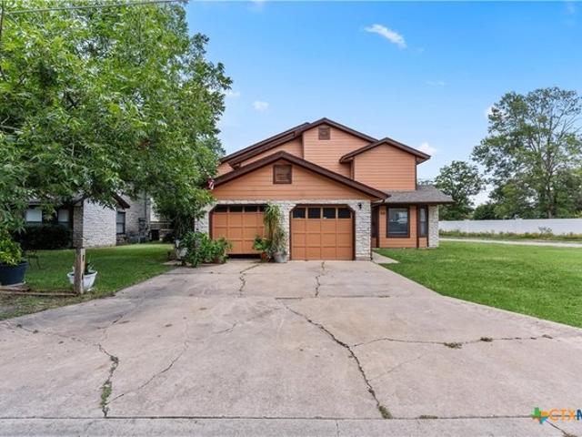 108 Leona St, Lockhart, TX 78644
