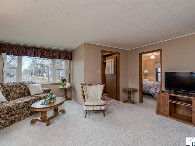 108 LeRay Ave