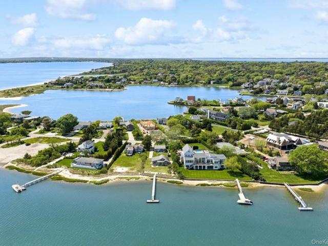 108 Little Neck Rd, Southampton, NY 11968