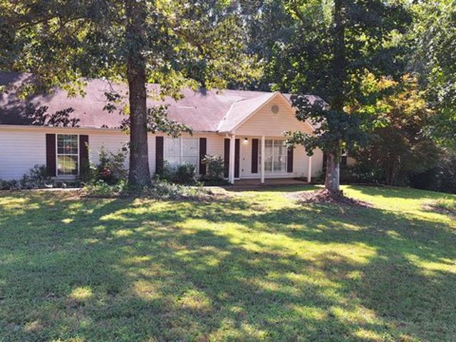 108 Live Oak Dr, Jackson, GA 30233