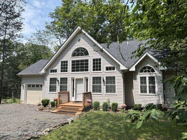 108 Lyman Ln, Clifton Township, PA 18424