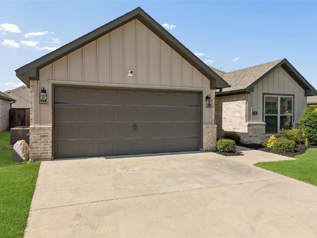 108 Maverick Lane