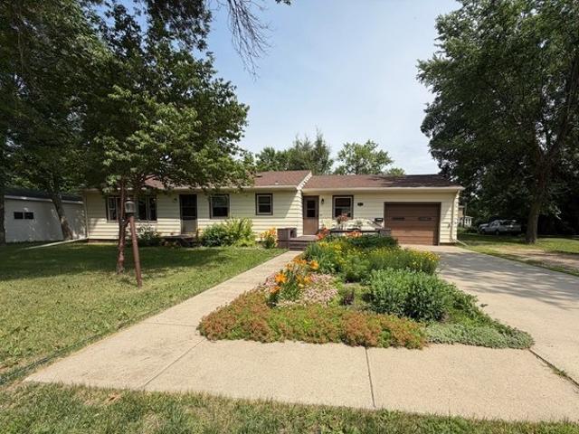 108 Maple St, Langford, SD 57454