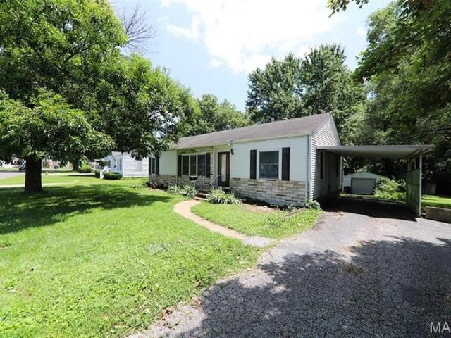 108 March Dr, Collinsville, IL 62234