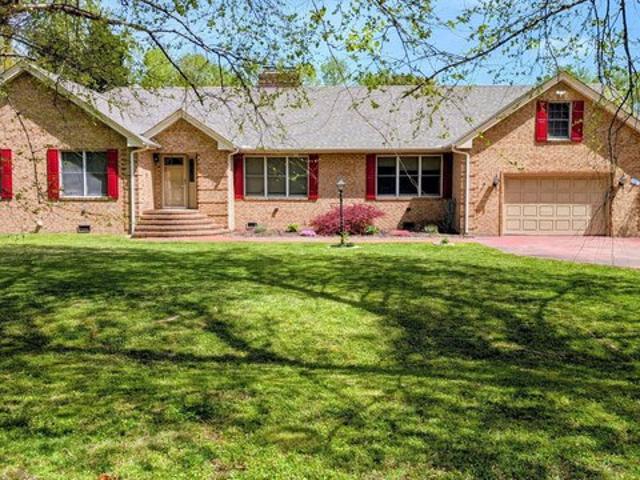 108 Marshall Ct, Moyock, NC 27958