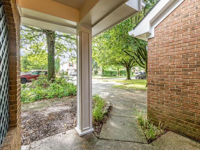 108 Meridian Ct