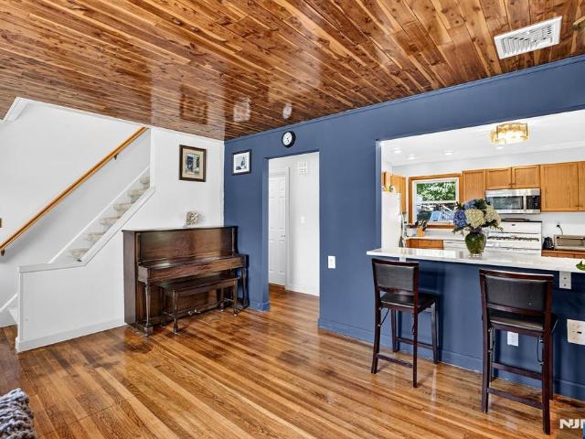 108 Midvale Avenue