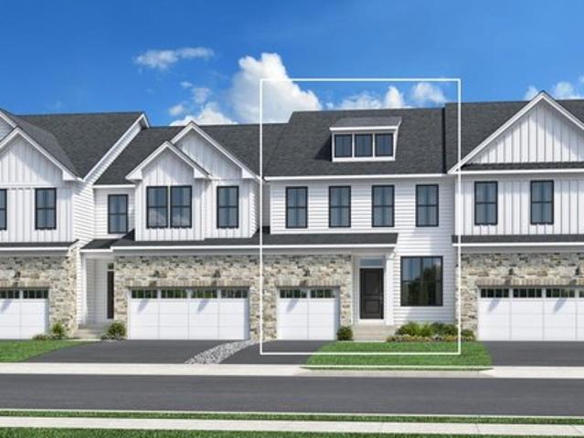 108 Mustang Dr, Manalapan, NJ 07726
