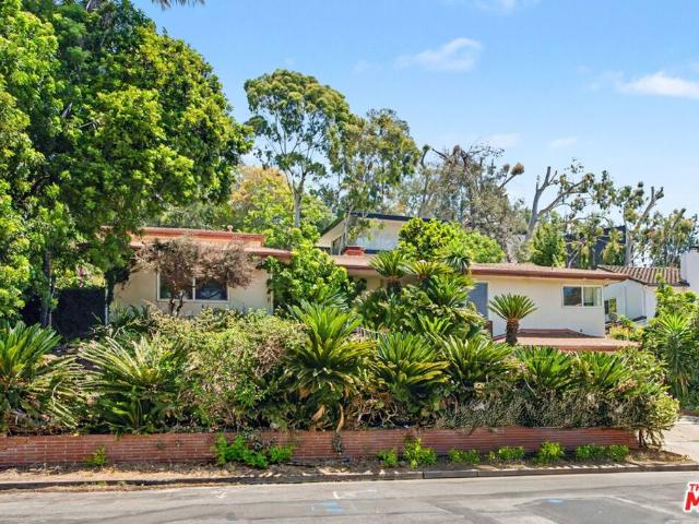 108 N Thurston Avenue