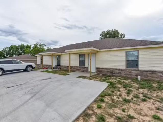 108 N Ash Street B 108 N Ash St
