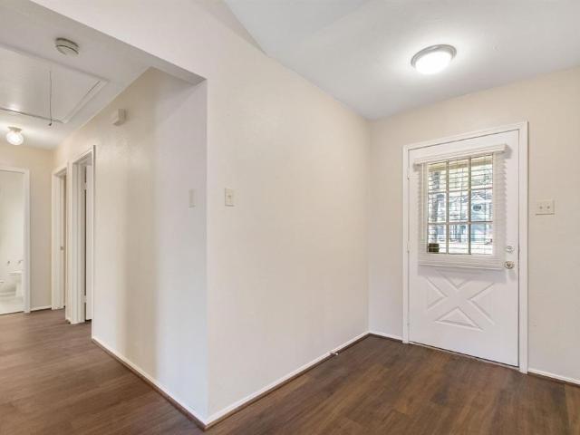 108 N Deerfoot Circle