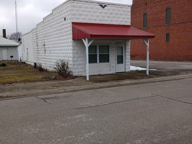108 N Odon St, Elnora, IN 47529