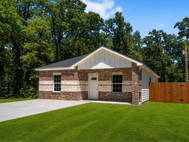 108 Navajo Drive