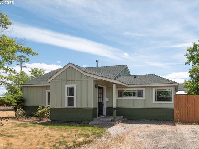 108 NW Dogwood Ave, Redmond, OR 97756