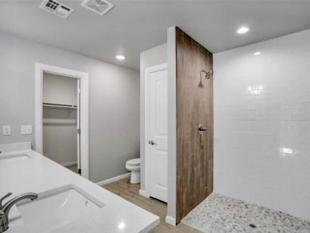 108 NW Elm Ave, Cache, OK