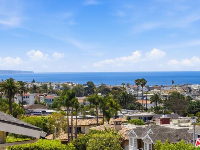 108 S Poinsettia Avenue