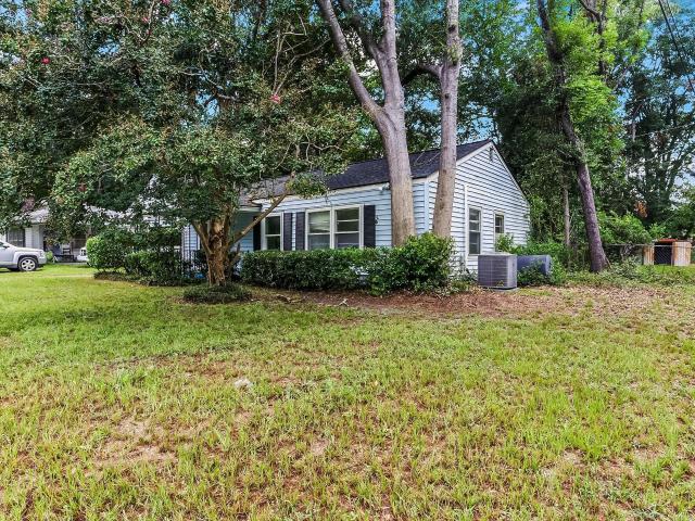 108 Smallridge Street