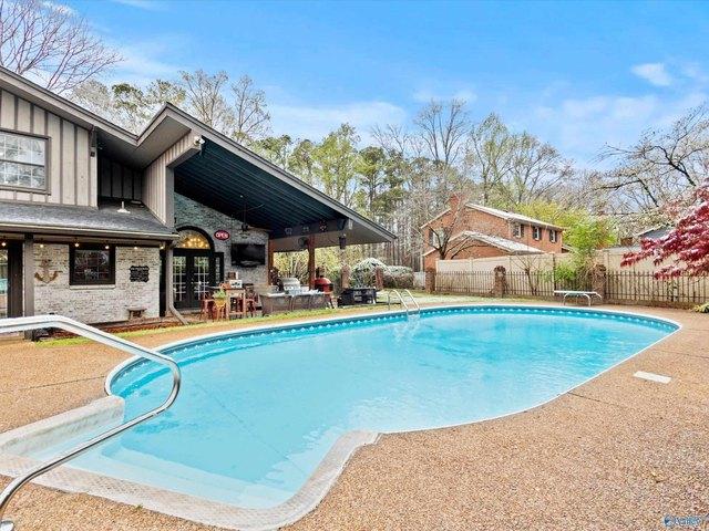 108 Shady Ln, Athens, AL 35613