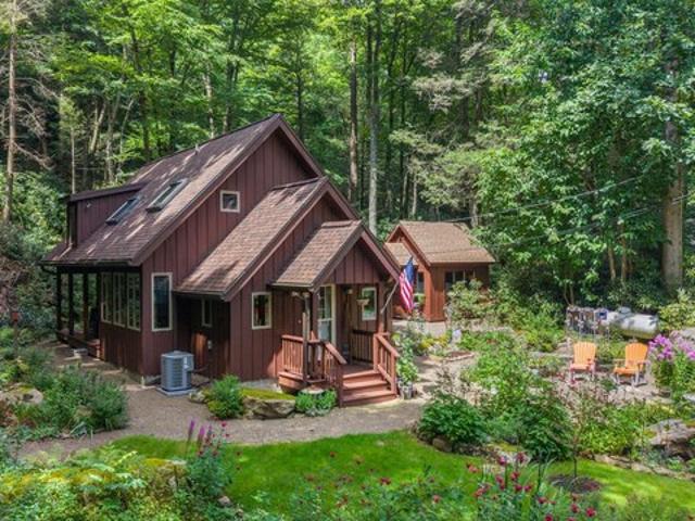 108 Shangri Ln, Port Matilda, PA 16870