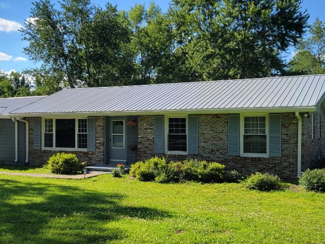 108 Sherry Ln