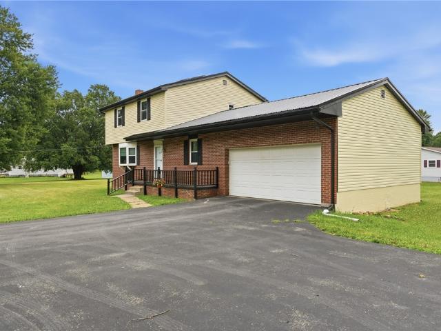 108 Shogren Ln