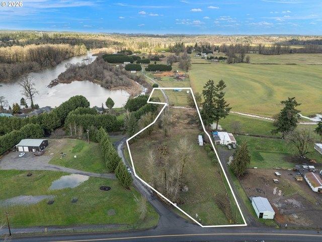 108 Shoreline Dr, Toledo, WA 98591