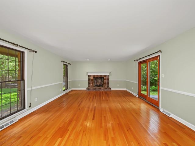 108 Sterling Dr