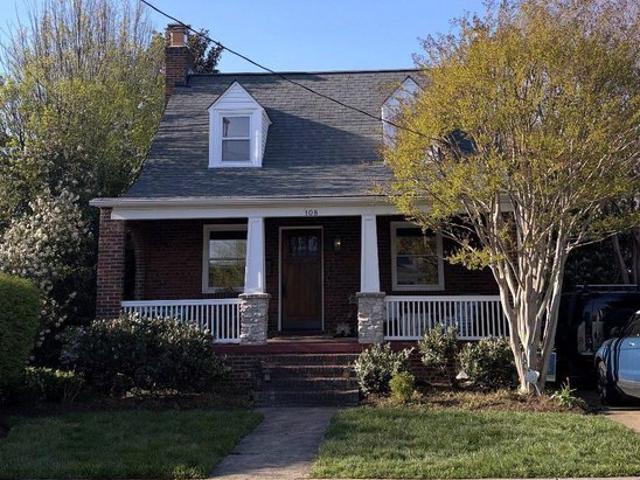 108 Stewart Ave, Alexandria, VA 22301