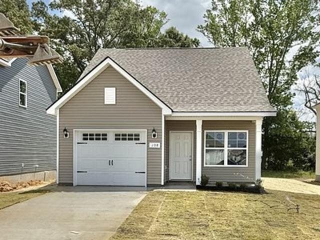 108 Stonehenge Cir, Manchester, TN 37355
