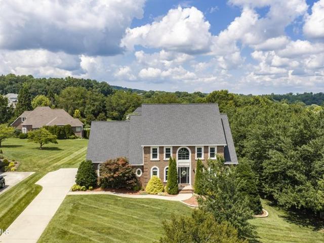 108 Strawberry Field Dr, Johnson City, TN 37604
