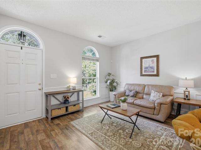 108 Summerbrook Lane