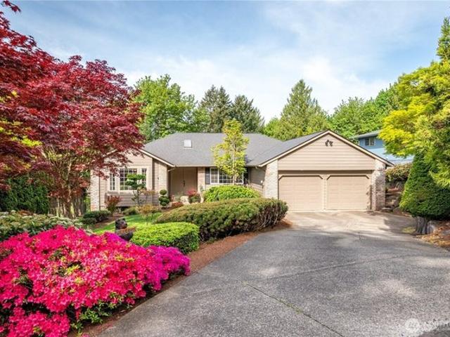 108 Sunset Ln, Longview, WA 98632