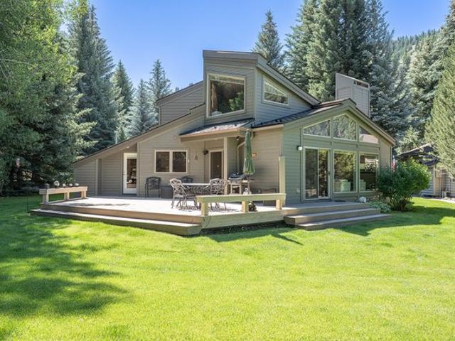 108 Sunrise Dr, Sun Valley, ID 83353