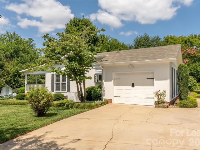 108 Surfside Lane