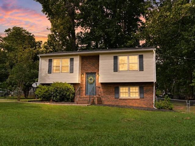 108 Sweeney Cir, Forest, VA 24551