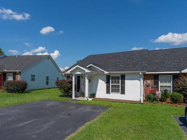 108 Pender Row Cir, Ninety Six, SC 29666