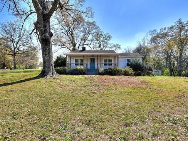 108 Piedmont St, Duncan, SC 29334