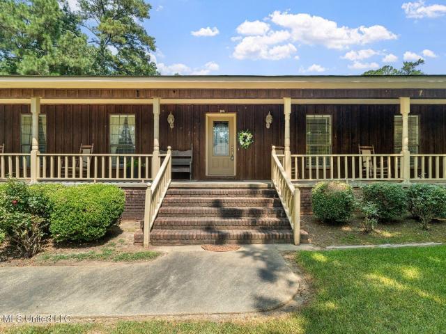 108 Pinecrest Street