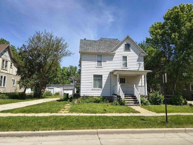 108 Prospect Ave, Beaver Dam, WI 53916