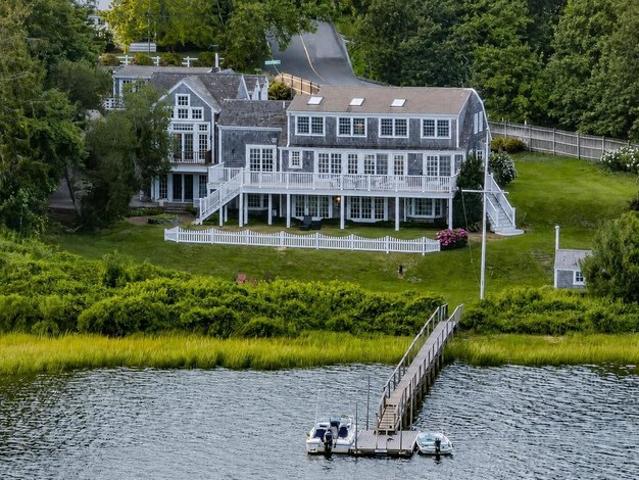 108 Queen Anne Rd, Chatham, MA 02633
